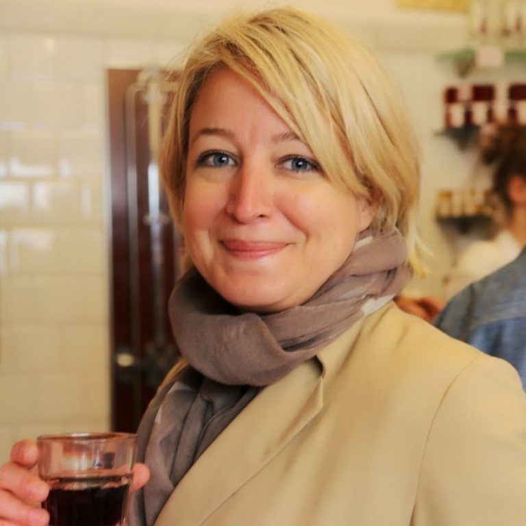 GUEST COLUMN: Review - The Lounge at Whiteleys by Sally Hurst ...