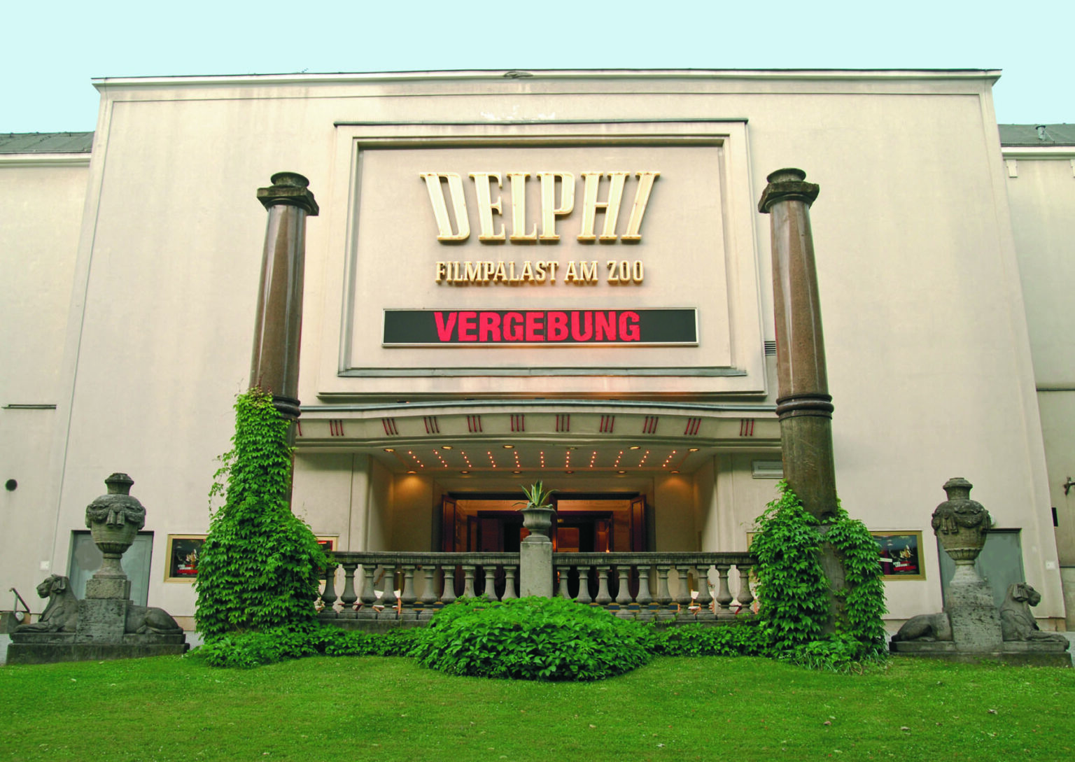 Delphi Filmpalast Berlin Invests in Christie RGB Pure Laser Projection ...