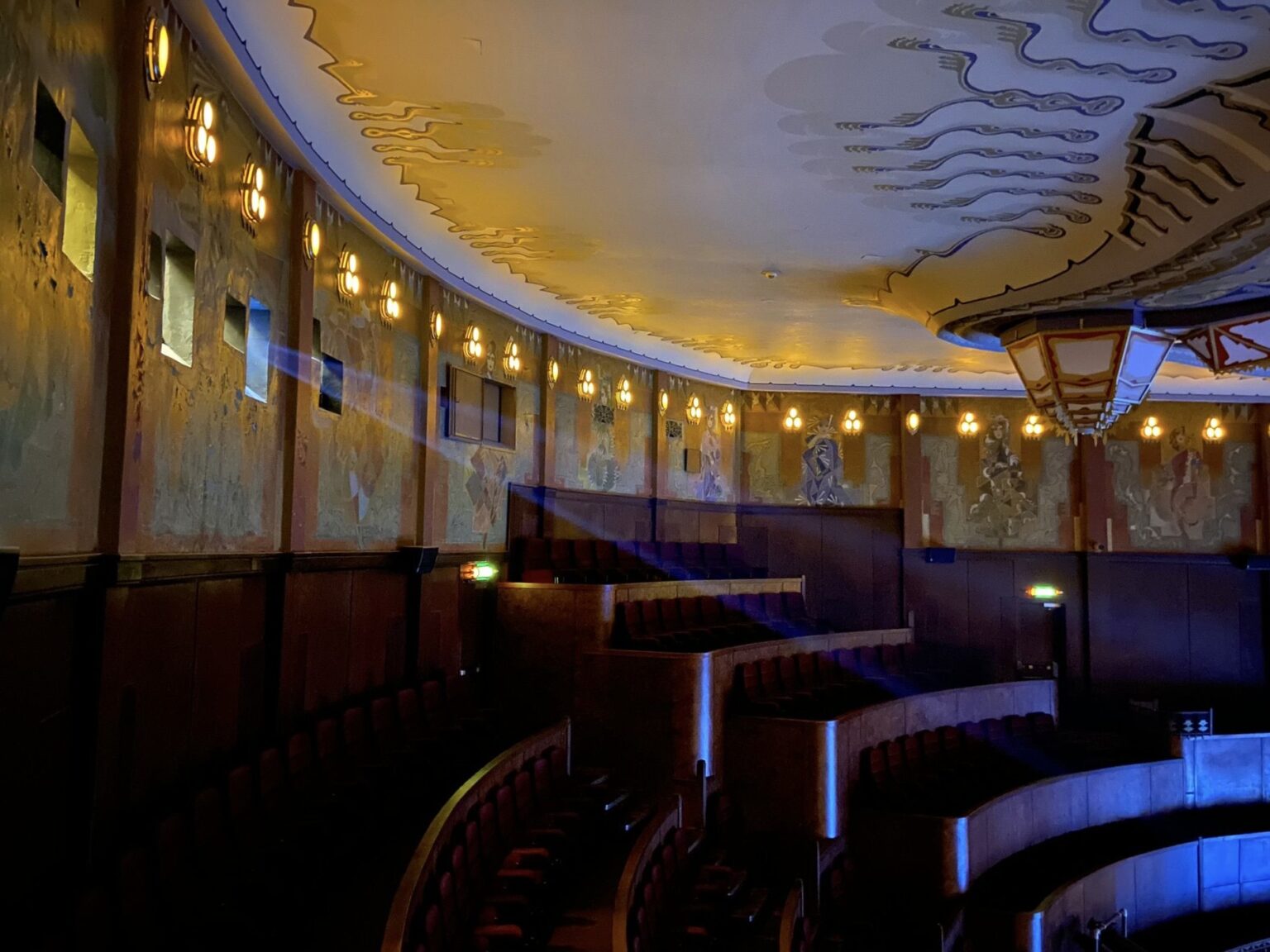 World First for Pathé Tuschinski with Christie Mystique Cinema Software ...